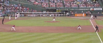 한화 김태연, 신인 데뷔 첫 타석 초구 홈런...KBO 최초 : 네이버 포스트