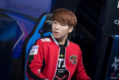 SKT-KSV 갱플랭크 심리전, 흔들리는 포스트시즌 메타 : 네이버 포스트