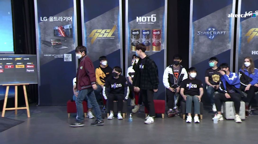 Pgr21 - [스타2] [GSL S1 16강 C조 프리뷰] 우승 없는 놈들은 서로 얼굴만 봐도 흥겹다