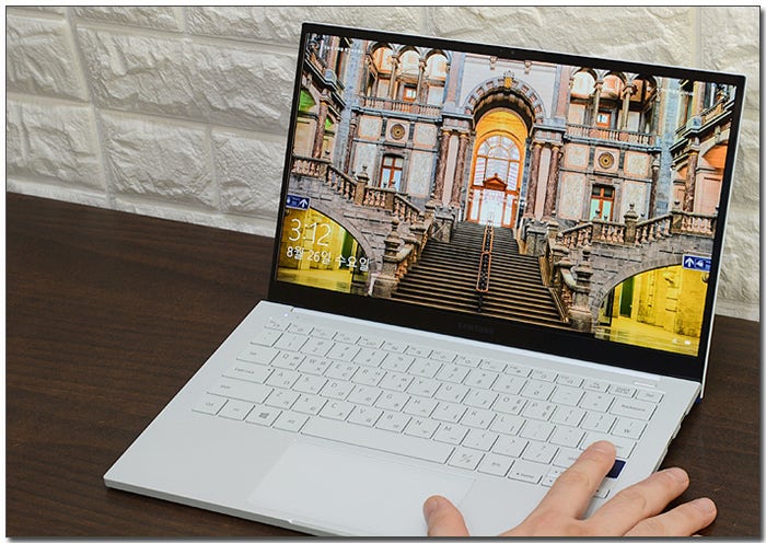 가볍고 예쁜데 성능까지 뛰어난 노트북, 삼성 갤럭시북 이온 NT930XCJ-K716A : 네이버 포스트