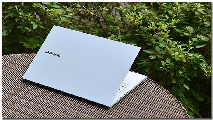 가볍고 예쁜데 성능까지 뛰어난 노트북, 삼성 갤럭시북 이온 NT930XCJ-K716A : 네이버 포스트