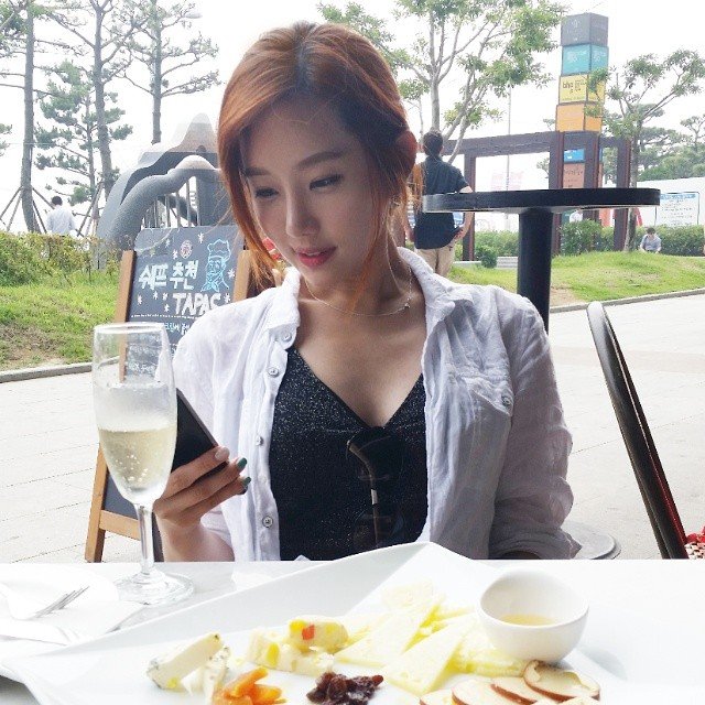 트위치 스트리머 맥심 기상캐스터 신예지 아나운서 인스타 비키니 글래머 몸매 밤수영 네이버 포스트