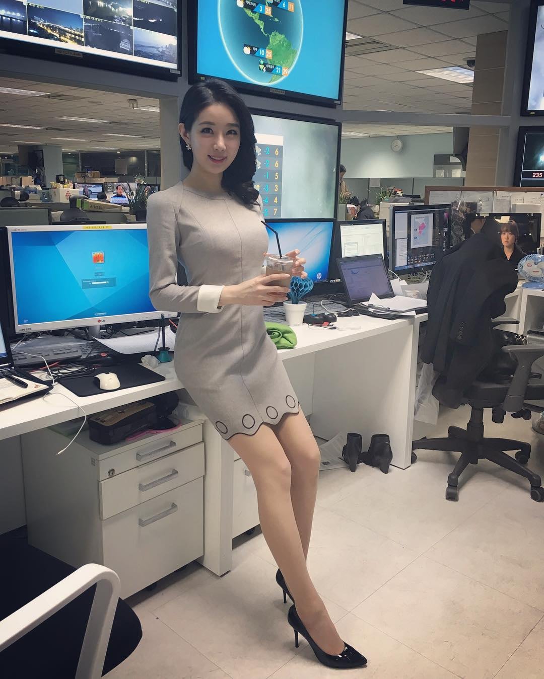 트위치 스트리머 맥심 기상캐스터 신예지 아나운서 인스타 비키니 글래머 몸매 밤수영 네이버 포스트