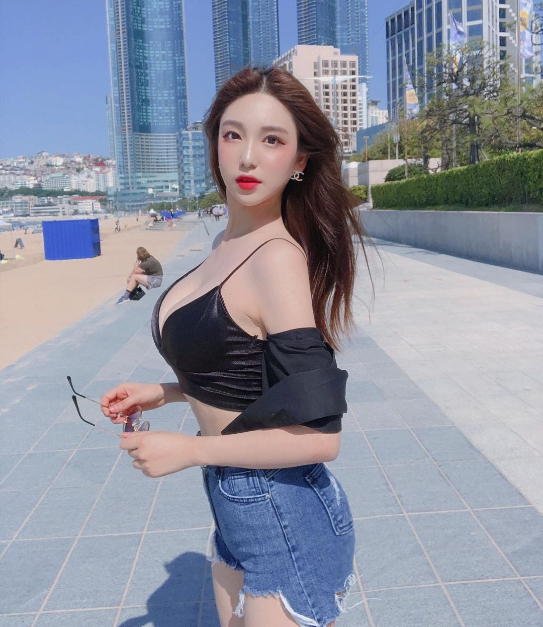 E컵 김현영 인스타 모노키니 수영복 슴골 몸매 한복모델 키 나이 성형 쓰리사이즈놀러갈 네이버 포스트