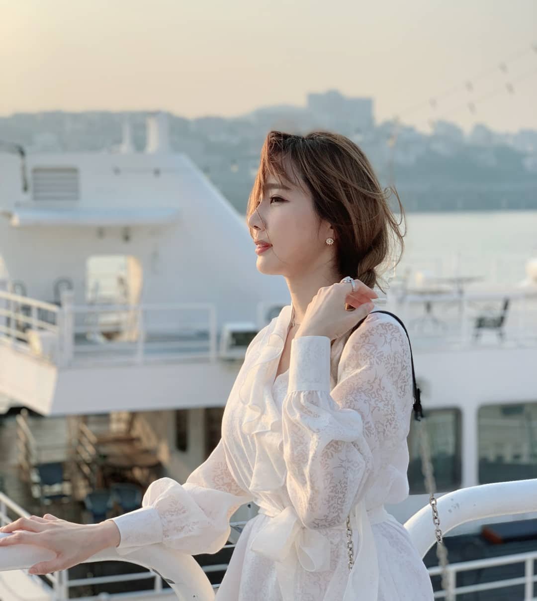 신예지 비키니 맥심화보 결혼 장지환 남편 기상캐스터 아나운서 나무위키 트위치v Log 네이버 포스트