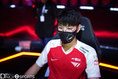 [LCK] '오너' 문현준 맹활약한 T1, kt에 2대0 완승 : 네이버 포스트