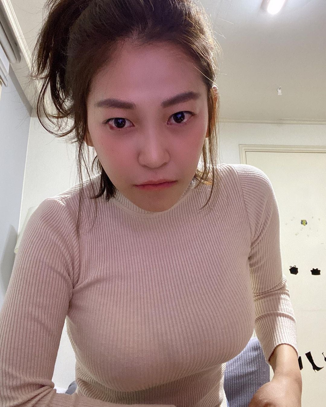 70h컵 개그맨 장슬기 유튜브 랭구티비 근황 비키니 가슴골 시스루티셔츠 89년생 뱀띠녀 네이버 블로그