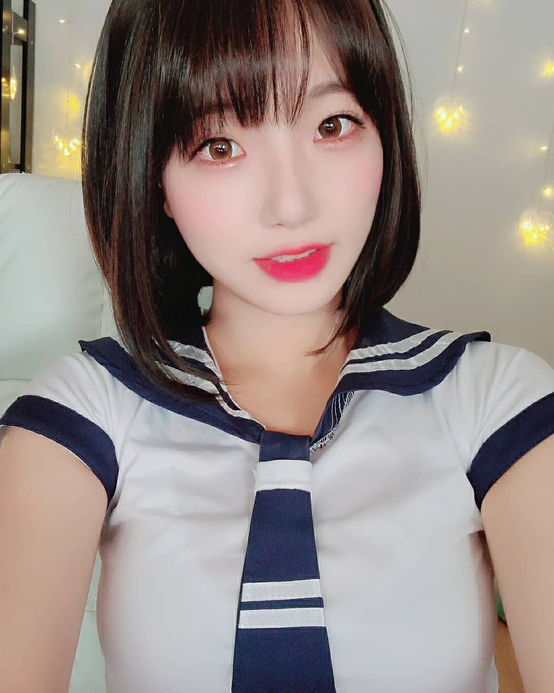 수련수련 정지 레전드 겨드랑이 성형 본명 맥심 실물 사고 트위치 스트리머 글래머 여캠 짤 네이버 포스트