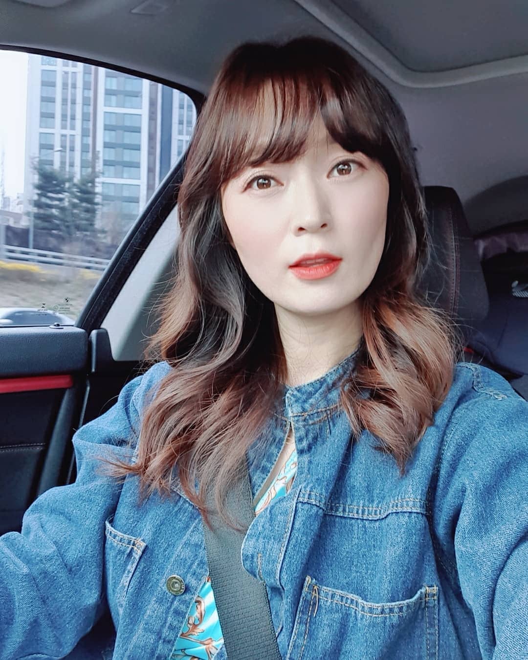 80년생 류경진 그누나 근황 켠왕 허강조류 색기 홍일점 가슴골의상 임신 D라인 열촬 네이버 블로그