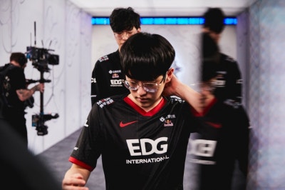 [롤드컵] EDG '스카웃' 이예찬, 결승전 MVP 선정 : 네이버 포스트