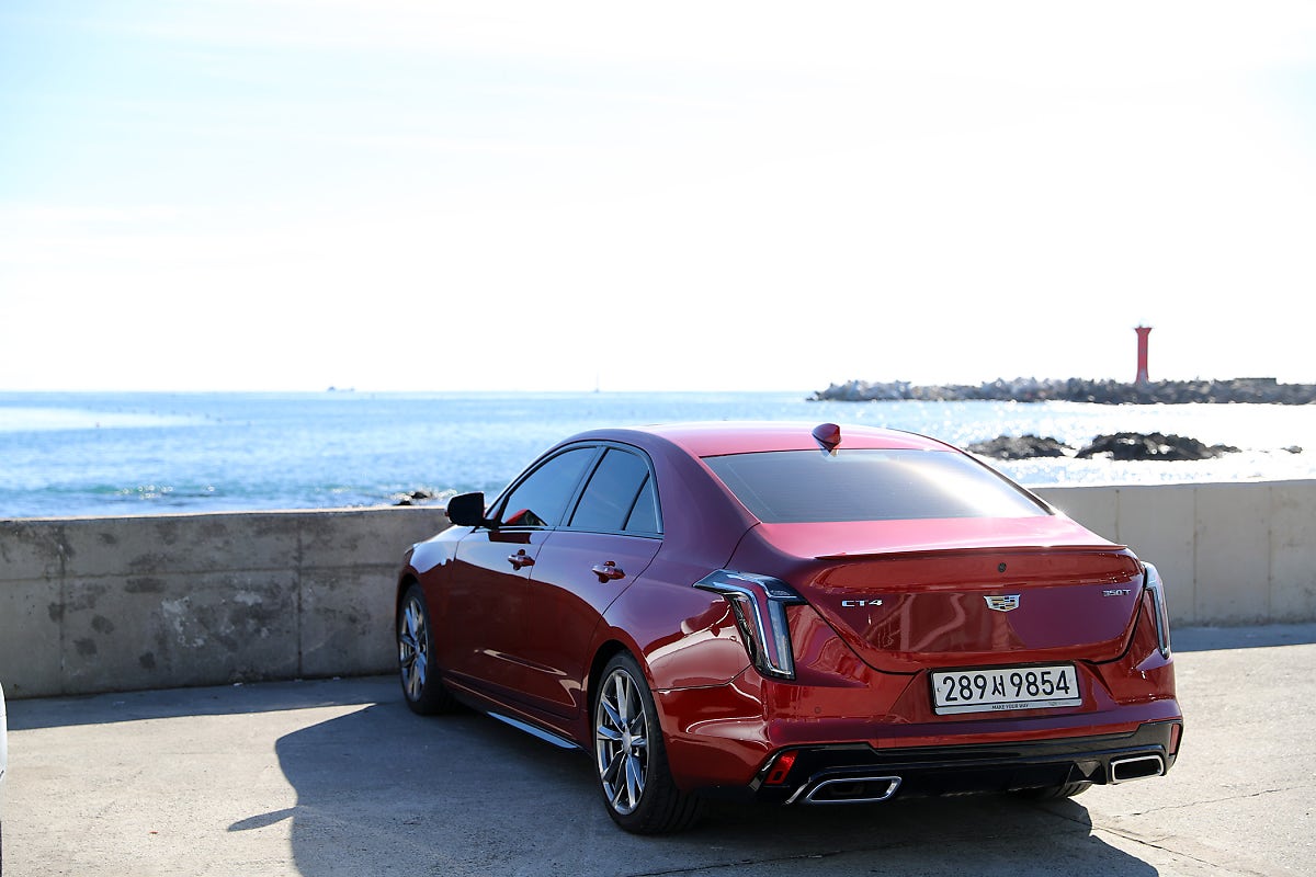 스포츠세단의 정석 캐딜락 CT4 시승기 : 네이버 포스트