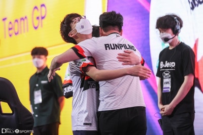 [KRPL] 팀GP, 게임코치에게 완승 거두며 결승 진출 : 네이버 포스트