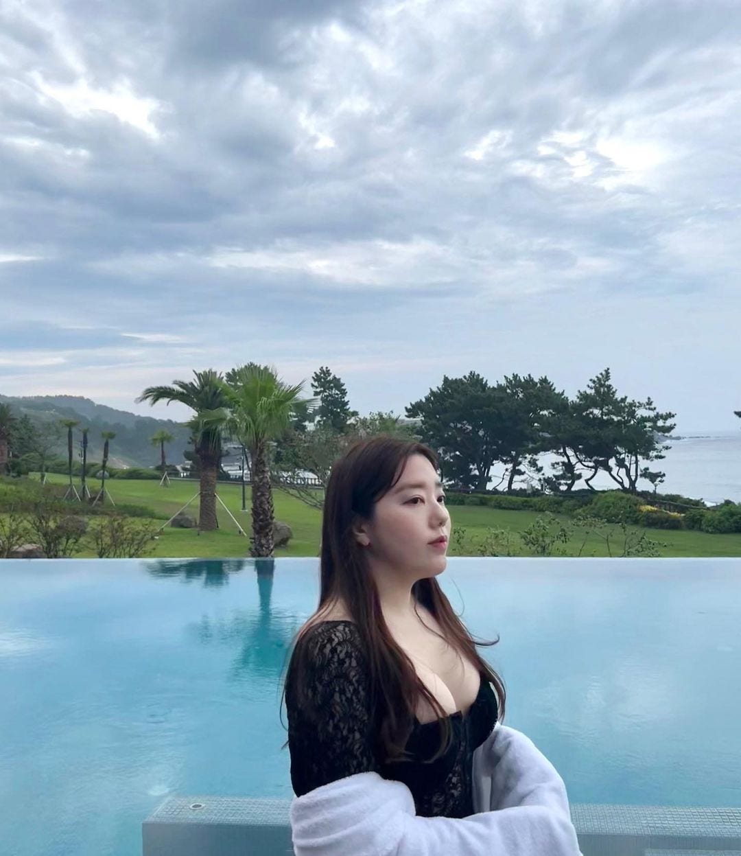 최정아 기자 수영복 몸매 사진 셀카 사복 패션 거유 글래머 미녀 인스타 네이버 포스트