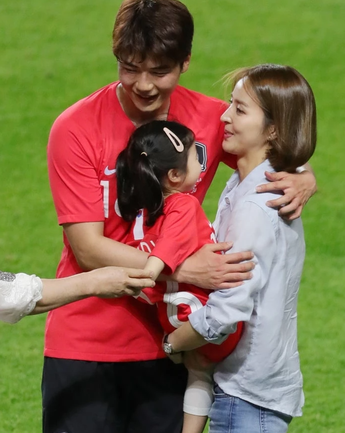 엄마 아빠 쏙 빼닮아… 한혜진♥기성용 8살 딸 범상치 않다 사진 네이버 포스트