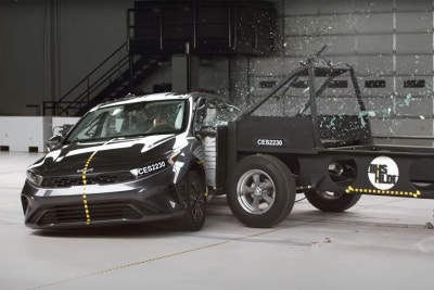 '기아 K3 열등' IIHS 평가 당혹스러운 결과, 예상보다 심각한 소형차 충돌 안전성 : 네이버 포스트