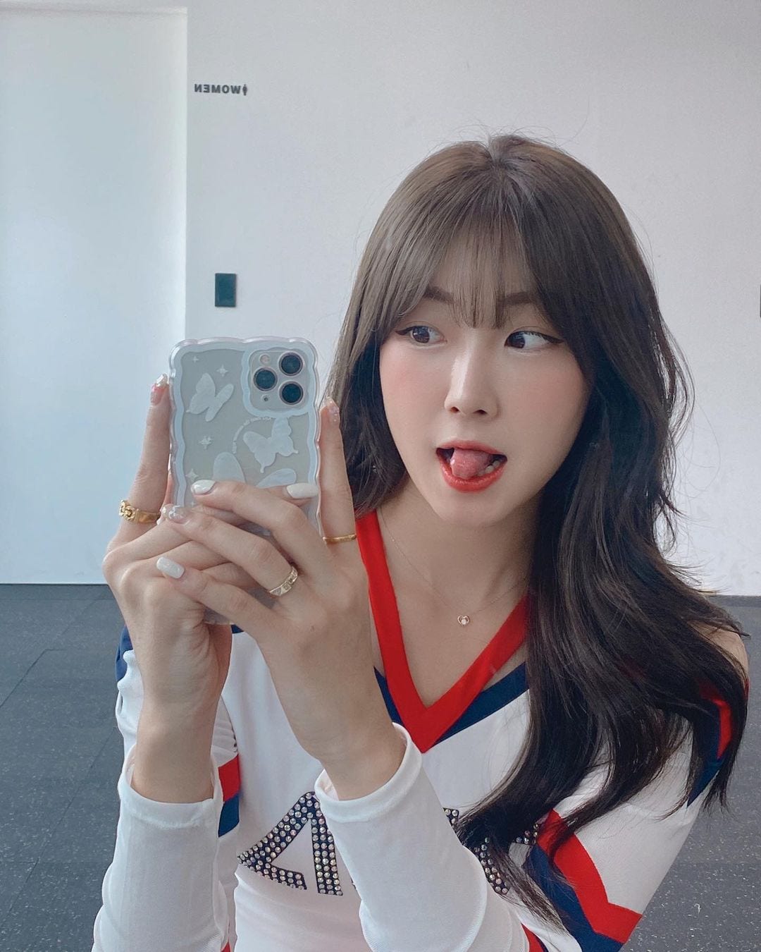 롯데 안지현 치어리더 비키니 몸매 맥심 표지모델 화보 사진 셀카 1997년생 인스타 네이버 포스트