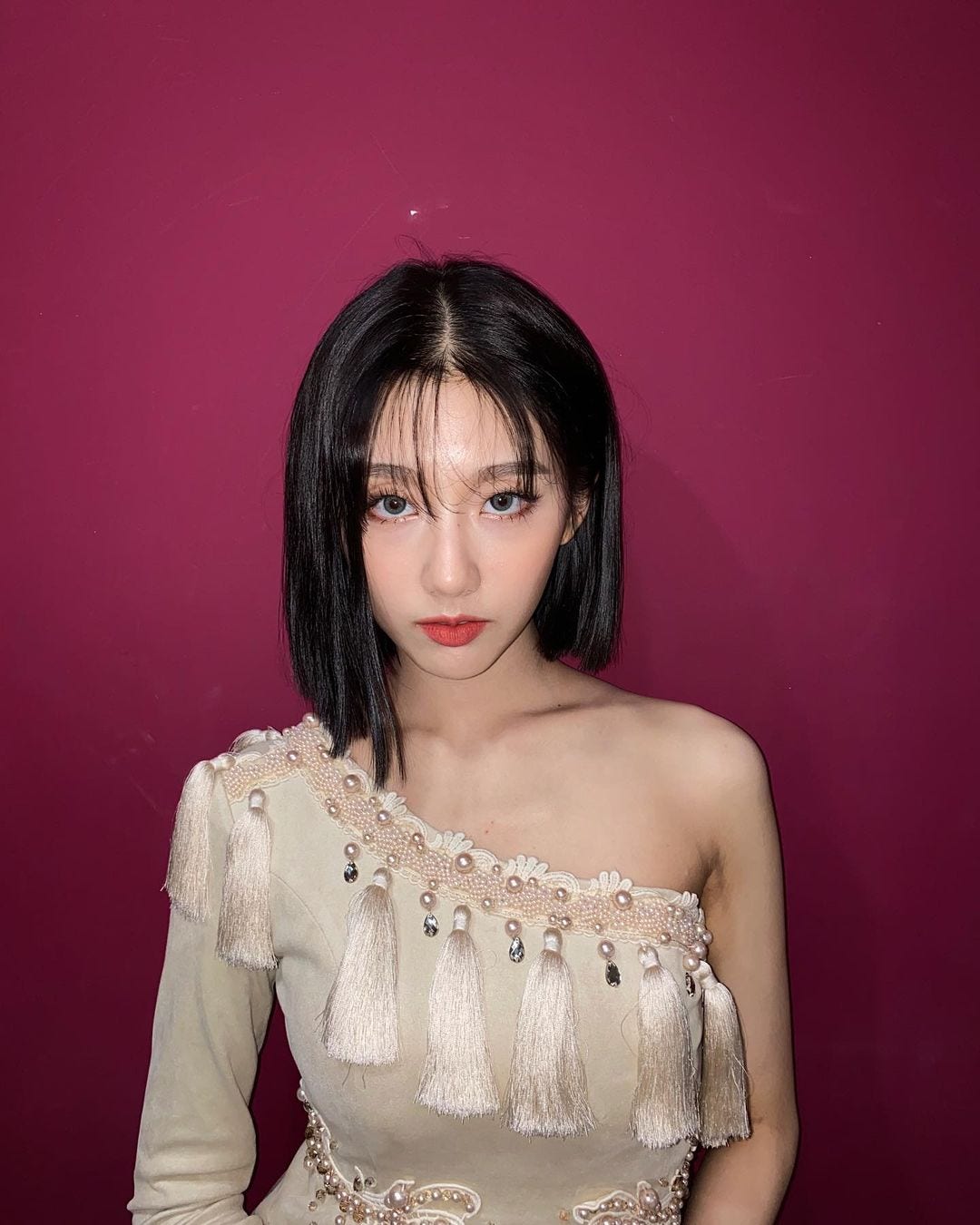러블리즈 정예인 몸매 다리 각선미 사복 패션 사진 셀카 셀피 프로필 인스타 네이버 포스트