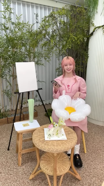 엔믹스 릴리 유튜브 생일 라이브 신발 패션 코디는 레이첼콕스 여자 로퍼 브랜드 추천♥ 네이버 포스트