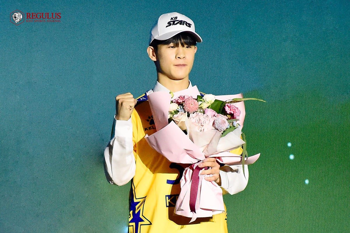 [23-24 KOVO 드래프트] ‘U-리그 디그 1위’ 경희대 성한희, KB손해보험 지명 : 네이버 포스트